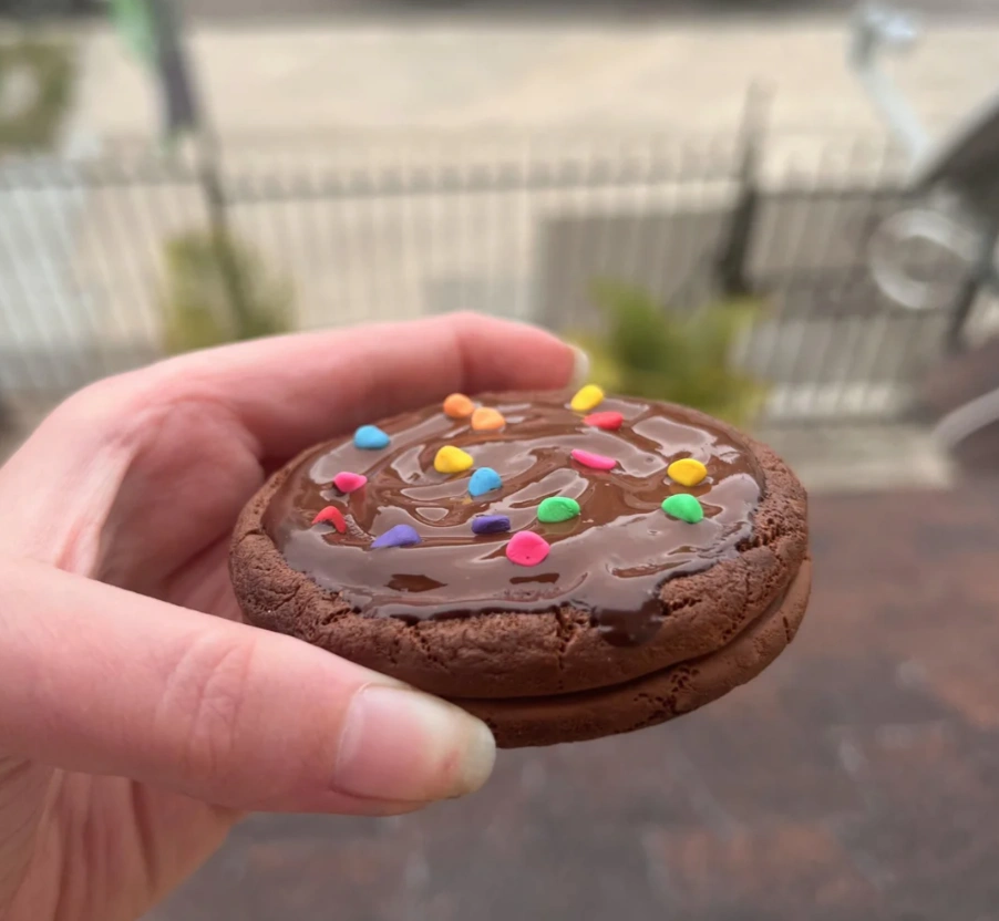 Crumbl Cookies Poughkeepsie - Location, Hours, Menu & Complete Guide 2025