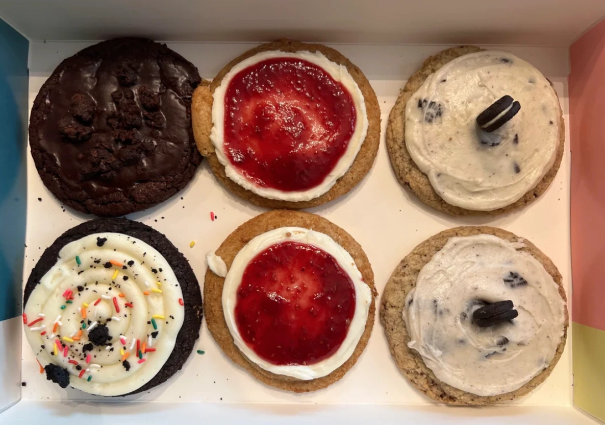 Crumbl Cookies This Week – New Flavors & Fan Favorites