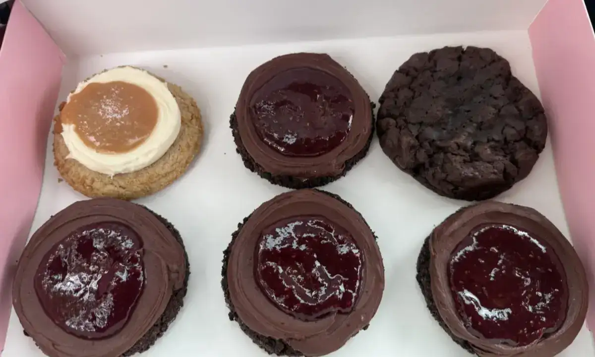 Crumbl Cookies Menu – All You Need to Know Each Week